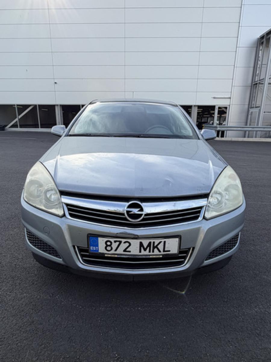 Grey Opel Astra 2007 in Tallinn, with an engine capacity of 1.40 L and mileage of 364 thousand km for 500 €, photo 3 on AUTOMOTO.COM.LV