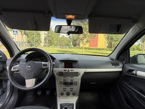 Grey Opel Astra 2007 in Tallinn, with an engine capacity of 1.40 L and mileage of 364 thousand km for 500 €, photo 5 on AUTOMOTO.COM.LV