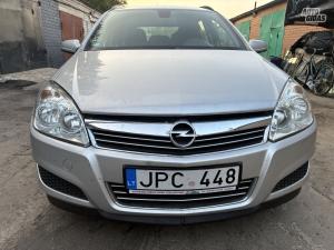 Grey Opel Astra 2007 in Visaginas, with an engine capacity of 1.90 L and mileage of 300 thousand km for 1300 €, photo  on AUTOMOTO.COM.LV