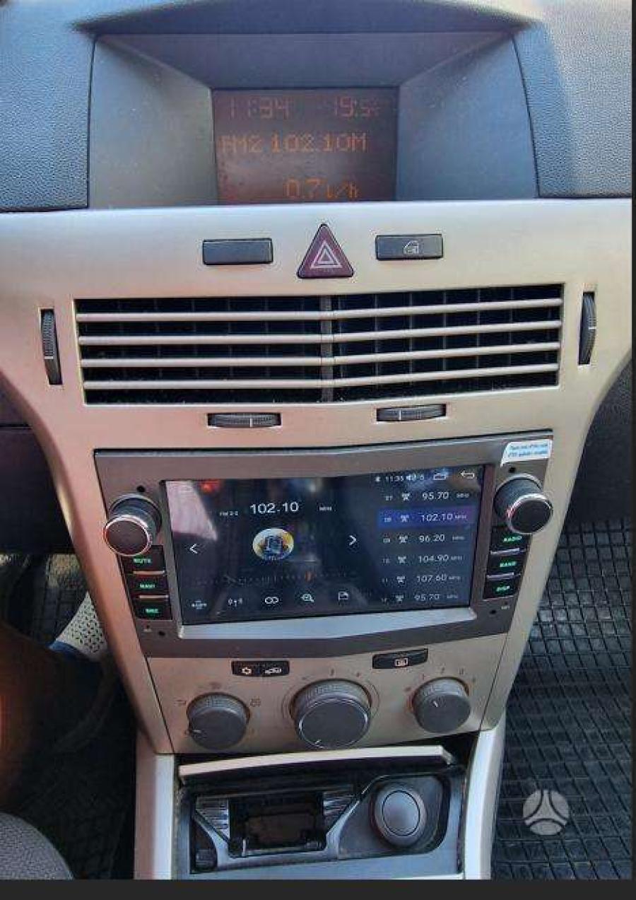 Grey Opel Astra 2007 in Kaunas, with an engine capacity of 1.36 L and mileage of 211 thousand km for 1980 €, photo 7 on AUTOMOTO.COM.LV