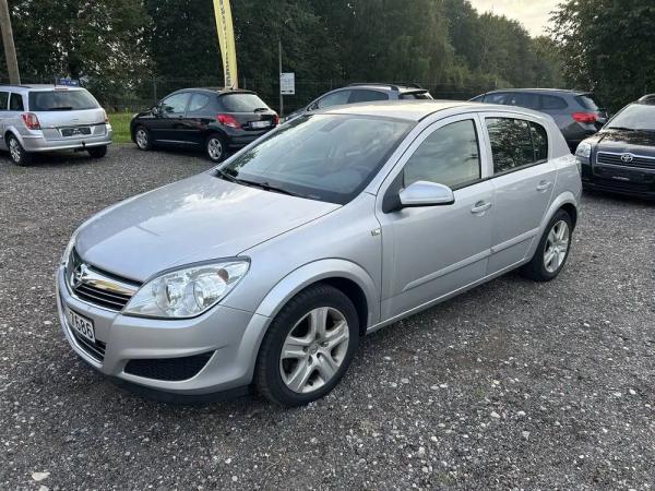 Pelēks Opel Astra 2007 Limbaži, ar dzinēja tilpumu 1.90 L un nobraukumu 282 tūkst. km par 1950 €, foto 1 vietnē AUTOMOTO.COM.LV