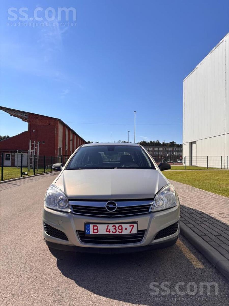 Pelēks Opel Astra 2007 Jēkabpils, ar dzinēja tilpumu 1.70 L un nobraukumu 245 tūkst. km par 3000 €, foto 3 vietnē AUTOMOTO.COM.LV