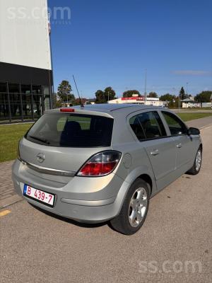 Pelēks Opel Astra 2007 Jēkabpils, ar dzinēja tilpumu 1.70 L un nobraukumu 245 tūkst. km par 3000 €, foto 7 vietnē AUTOMOTO.COM.LV