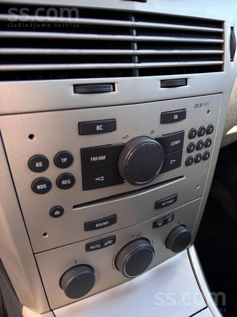 Pelēks Opel Astra 2007 Jēkabpils, ar dzinēja tilpumu 1.70 L un nobraukumu 245 tūkst. km par 3000 €, foto 12 vietnē AUTOMOTO.COM.LV