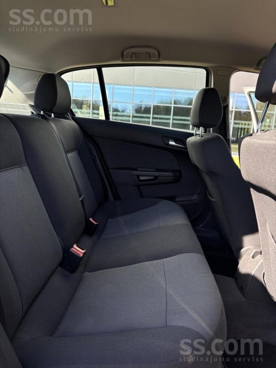 Pelēks Opel Astra 2007 Jēkabpils, ar dzinēja tilpumu 1.70 L un nobraukumu 245 tūkst. km par 3000 €, foto 15 vietnē AUTOMOTO.COM.LV