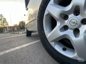 Grey Opel Astra 2007 in Alytus, with an engine capacity of 1.30 L and mileage of 400 thousand km for 800 €, photo 10 on AUTOMOTO.COM.LV