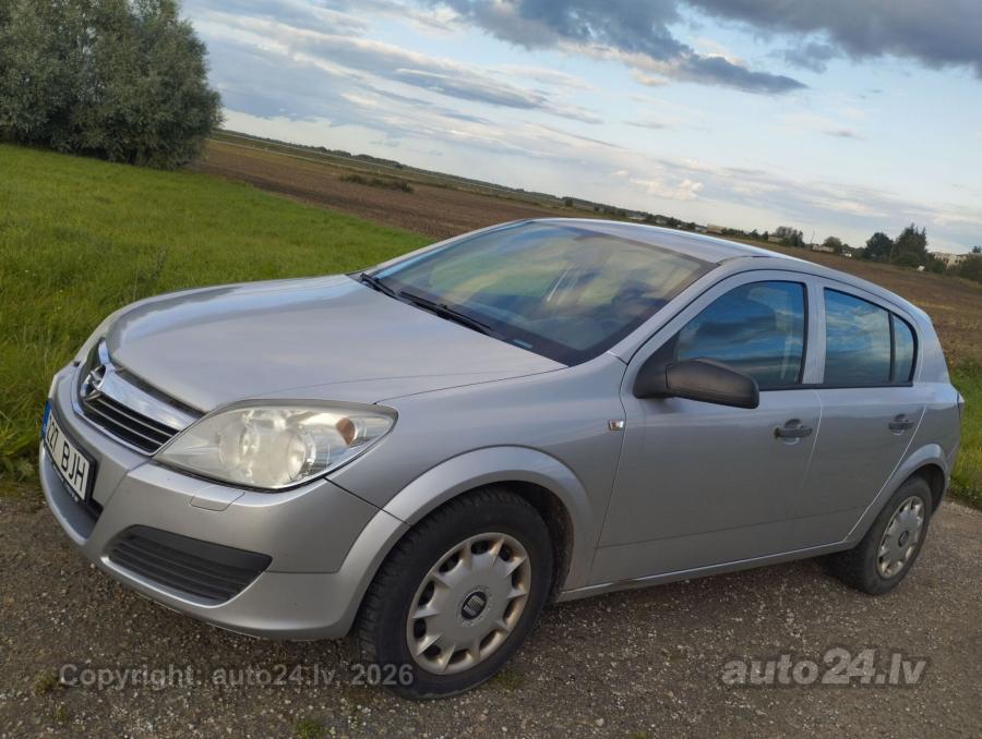 Pelēks Opel Astra 2007 Tallina, ar dzinēja tilpumu 1.20 L un nobraukumu 299 tūkst. km par 1100 €, foto 1 vietnē AUTOMOTO.COM.LV