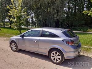 Grey Opel Astra 2008 in Riga, with an engine capacity of 1.60 L and mileage of 166 thousand km for 1900 €, photo 2 on AUTOMOTO.COM.LV