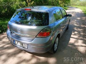 Pelēks Opel Astra 2008 Rīga, ar dzinēja tilpumu 1.90 L un nobraukumu 290 tūkst. km par 2000 €, foto 6 vietnē AUTOMOTO.COM.LV