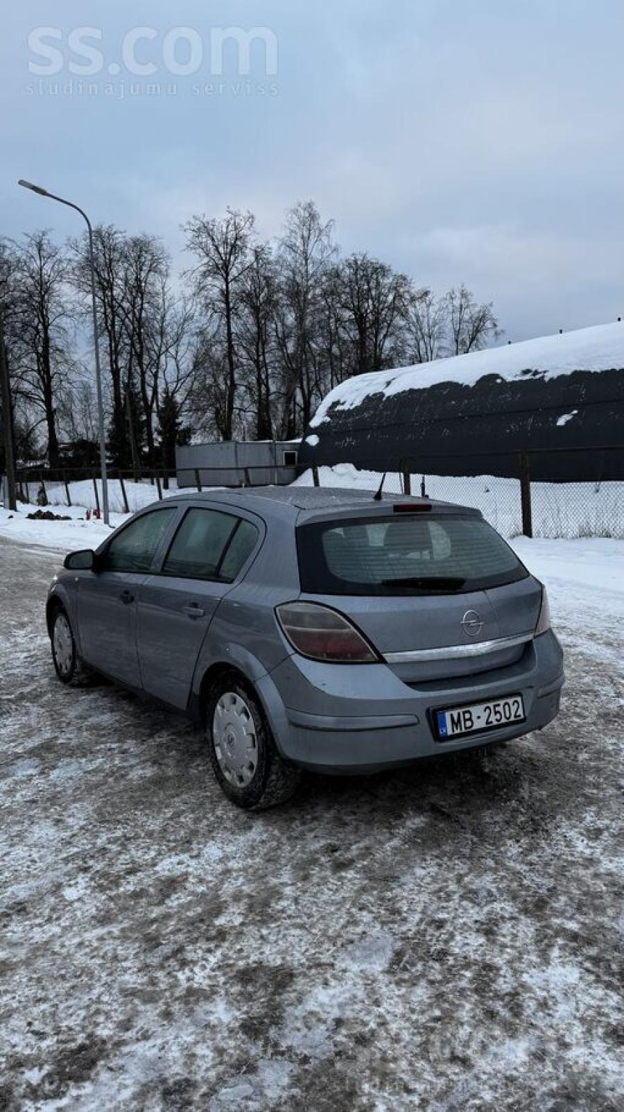 Grey Opel Astra 2008 in Riga, with an engine capacity of 1.40 L and mileage of 224 thousand km for 1850 €, photo 1 on AUTOMOTO.COM.LV