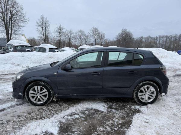 Pelēks Opel Astra 2008 Tauragė, ar dzinēja tilpumu 1.69 L un nobraukumu 278 tūkst. km par 1800 €, foto 3 vietnē AUTOMOTO.COM.LV