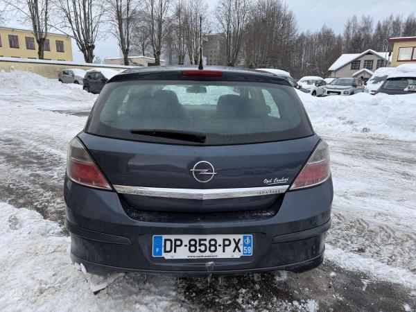 Pelēks Opel Astra 2008 Tauragė, ar dzinēja tilpumu 1.69 L un nobraukumu 278 tūkst. km par 1800 €, foto 5 vietnē AUTOMOTO.COM.LV