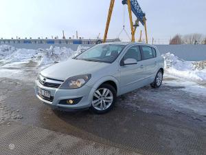 Grey Opel Astra 2008 in Klaipeda, with an engine capacity of 1.69 L and mileage of 244 thousand km for 1999 €, photo 2 on AUTOMOTO.COM.LV
