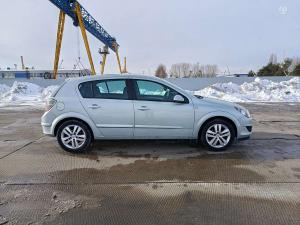 Grey Opel Astra 2008 in Klaipeda, with an engine capacity of 1.69 L and mileage of 244 thousand km for 1999 €, photo 7 on AUTOMOTO.COM.LV