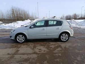 Grey Opel Astra 2008 in Klaipeda, with an engine capacity of 1.69 L and mileage of 244 thousand km for 1999 €, photo 8 on AUTOMOTO.COM.LV