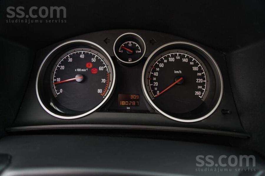 Pelēks Opel Astra 2008 Rīga, ar dzinēja tilpumu 1.40 L un nobraukumu 180 tūkst. km par 2790 €, foto 11 vietnē AUTOMOTO.COM.LV