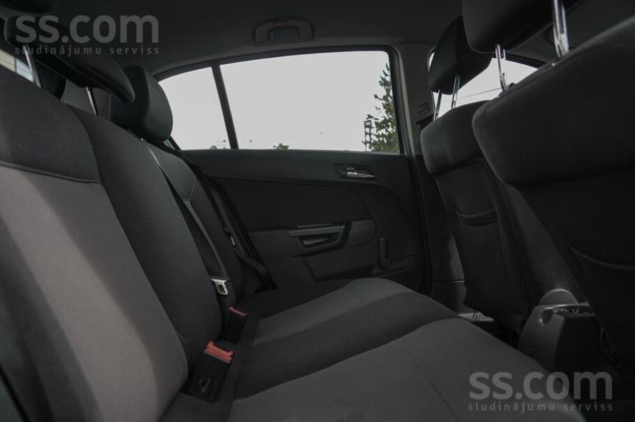 Pelēks Opel Astra 2008 Rīga, ar dzinēja tilpumu 1.40 L un nobraukumu 180 tūkst. km par 2790 €, foto 13 vietnē AUTOMOTO.COM.LV