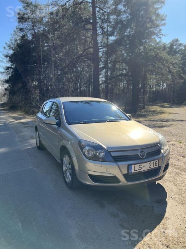 Pelēks Opel Astra 2008 Rīga, ar dzinēja tilpumu 1.90 L un nobraukumu 278 tūkst. km par 1850 €, foto 1 vietnē AUTOMOTO.COM.LV