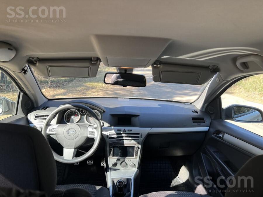 Grey Opel Astra 2008 in Riga, with an engine capacity of 1.90 L and mileage of 278 thousand km for 1850 €, photo 6 on AUTOMOTO.COM.LV