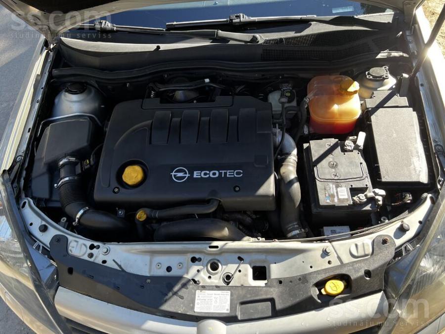 Grey Opel Astra 2008 in Riga, with an engine capacity of 1.90 L and mileage of 278 thousand km for 1850 €, photo 8 on AUTOMOTO.COM.LV