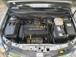 Grey Opel Astra 2008 in Vilkaviskis, with an engine capacity of 1.60 L and mileage of 250 thousand km for 650 €, photo 10 on AUTOMOTO.COM.LV