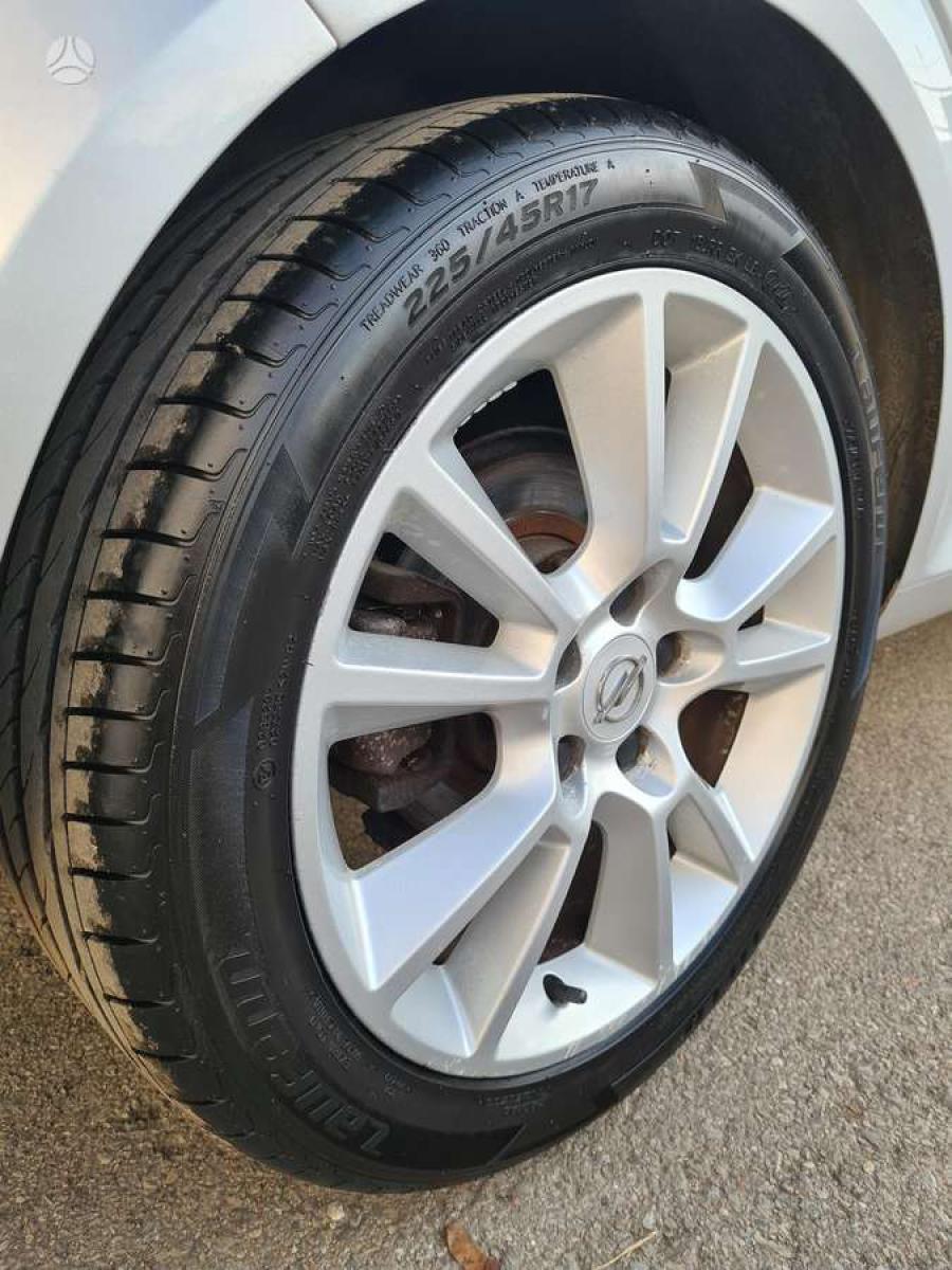 Pelēks Opel Astra 2008 Kauņa, ar dzinēja tilpumu 1.90 L un nobraukumu 208 tūkst. km par 1990 €, foto 12 vietnē AUTOMOTO.COM.LV