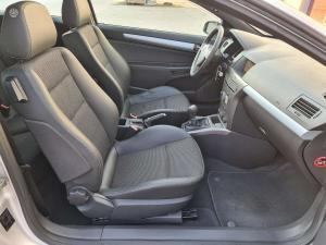 Pelēks Opel Astra 2008 Kauņa, ar dzinēja tilpumu 1.90 L un nobraukumu 208 tūkst. km par 1990 €, foto 18 vietnē AUTOMOTO.COM.LV