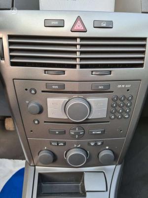 Pelēks Opel Astra 2008 Kauņa, ar dzinēja tilpumu 1.90 L un nobraukumu 208 tūkst. km par 1990 €, foto 24 vietnē AUTOMOTO.COM.LV