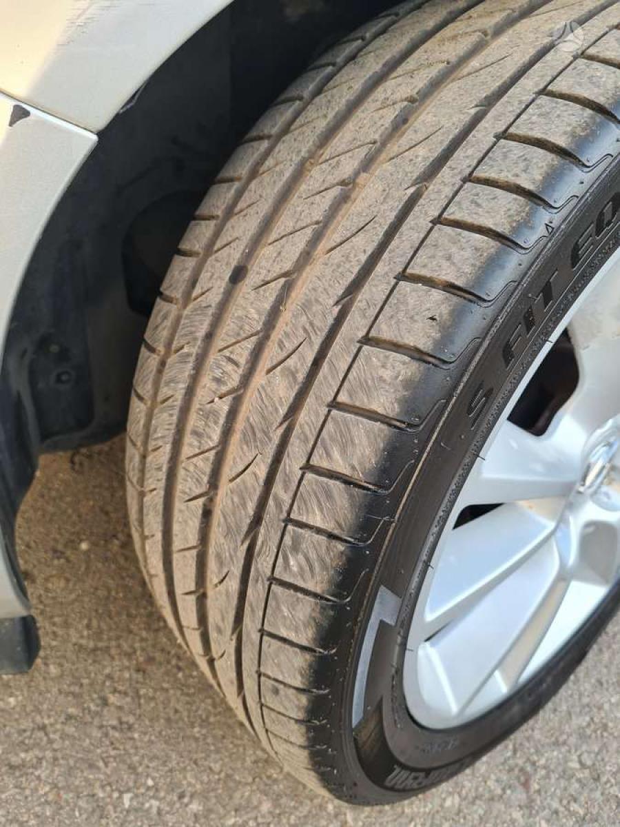 Pelēks Opel Astra 2008 Kauņa, ar dzinēja tilpumu 1.90 L un nobraukumu 208 tūkst. km par 1990 €, foto 29 vietnē AUTOMOTO.COM.LV