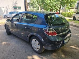 Grey Opel Astra 2008 in Kaunas, with an engine capacity of 1.40 L and mileage of 218 thousand km for 850 €, photo 4 on AUTOMOTO.COM.LV