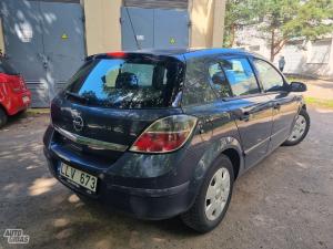 Grey Opel Astra 2008 in Kaunas, with an engine capacity of 1.40 L and mileage of 218 thousand km for 850 €, photo 5 on AUTOMOTO.COM.LV