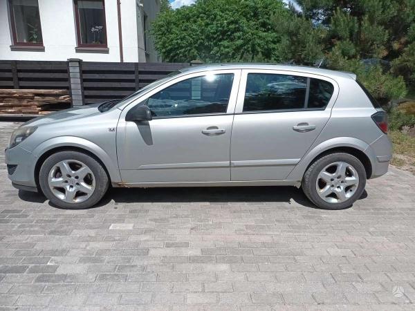 Pelēks Opel Astra 2008 Viļņa, ar dzinēja tilpumu 1.91 L un nobraukumu 273 tūkst. km par 2150 €, foto 3 vietnē AUTOMOTO.COM.LV