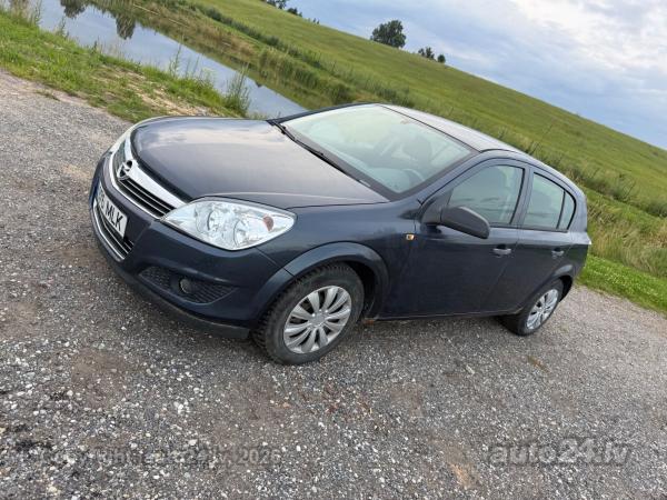 Grey Opel Astra 2008 in Elva, with an engine capacity of 1.40 L and mileage of 176 thousand km for 1500 €, photo 2 on AUTOMOTO.COM.LV