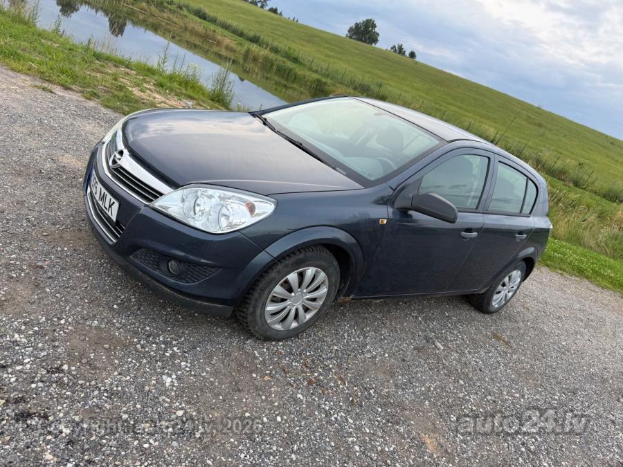 Grey Opel Astra 2008 in Elva, with an engine capacity of 1.40 L and mileage of 176 thousand km for 1500 €, photo 3 on AUTOMOTO.COM.LV
