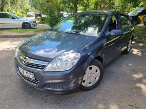 Pelēks Opel Astra 2008 Kauņa, ar dzinēja tilpumu 1.40 L un nobraukumu 213 tūkst. km par 900 €, foto  vietnē AUTOMOTO.COM.LV
