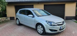 Grey Opel Astra 2008 in Vilnius, with an engine capacity of 1.80 L and mileage of 220 thousand km for 2900 €, photo 6 on AUTOMOTO.COM.LV