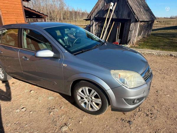 Pelēks Opel Astra 2008 Kauņa, ar dzinēja tilpumu 1.69 L un nobraukumu 362 tūkst. km par 1300 €, foto 3 vietnē AUTOMOTO.COM.LV