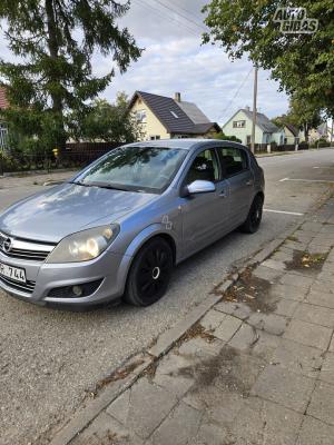 Grey Opel Astra 2008 in Radviliskis, with an engine capacity of 1.90 L and mileage of 255 thousand km for 1200 €, photo  on AUTOMOTO.COM.LV