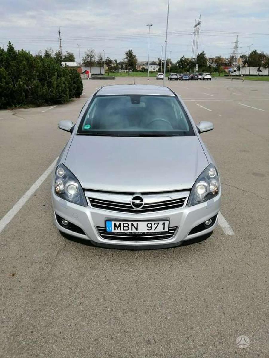 Pelēks Opel Astra 2008 Šauļi, ar dzinēja tilpumu 1.80 L un nobraukumu 109 tūkst. km par 2999 €, foto 3 vietnē AUTOMOTO.COM.LV
