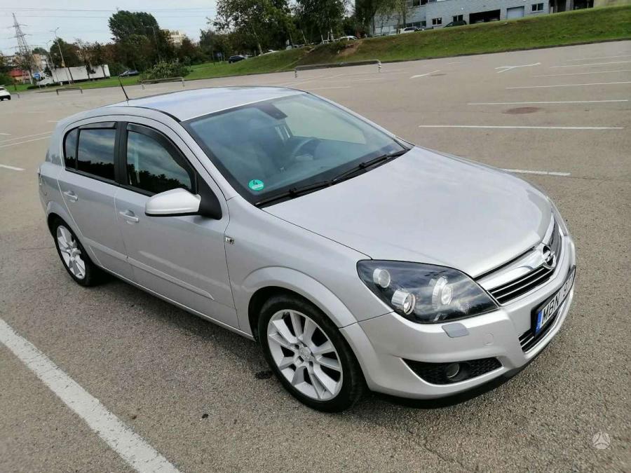 Pelēks Opel Astra 2008 Šauļi, ar dzinēja tilpumu 1.80 L un nobraukumu 109 tūkst. km par 2999 €, foto 4 vietnē AUTOMOTO.COM.LV