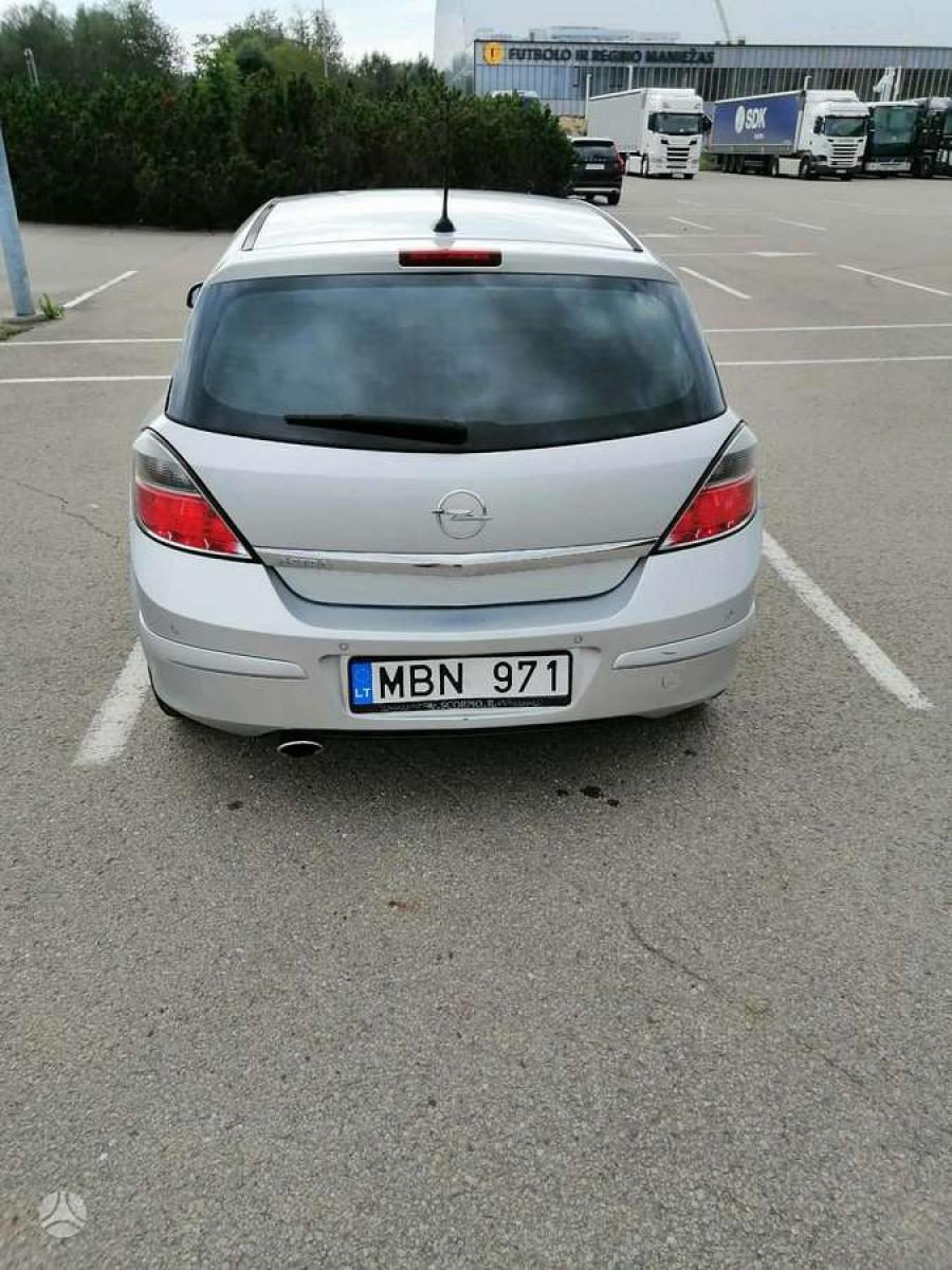 Pelēks Opel Astra 2008 Šauļi, ar dzinēja tilpumu 1.80 L un nobraukumu 109 tūkst. km par 2999 €, foto 6 vietnē AUTOMOTO.COM.LV