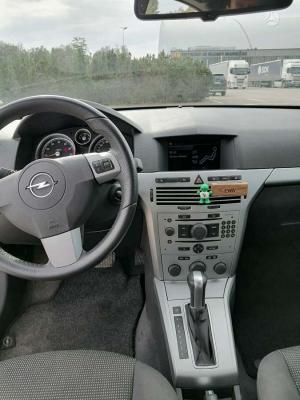 Pelēks Opel Astra 2008 Šauļi, ar dzinēja tilpumu 1.80 L un nobraukumu 109 tūkst. km par 2999 €, foto 7 vietnē AUTOMOTO.COM.LV