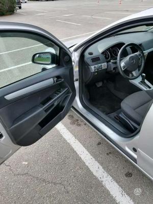 Pelēks Opel Astra 2008 Šauļi, ar dzinēja tilpumu 1.80 L un nobraukumu 109 tūkst. km par 2999 €, foto 10 vietnē AUTOMOTO.COM.LV