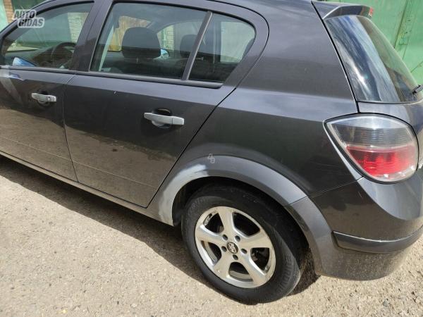 Pelēks Opel Astra 2009 Elektrėnai, ar dzinēja tilpumu 1.60 L un nobraukumu 180 tūkst. km par 900 €, foto 6 vietnē AUTOMOTO.COM.LV