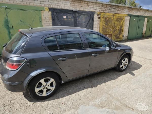 Pelēks Opel Astra 2009 Elektrėnai, ar dzinēja tilpumu 1.60 L un nobraukumu 180 tūkst. km par 900 €, foto 7 vietnē AUTOMOTO.COM.LV