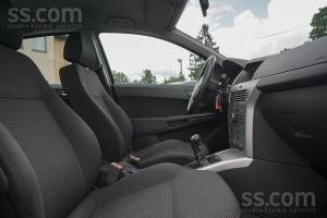 Pelēks Opel Astra 2009 Rīga, ar dzinēja tilpumu 1.60 L un nobraukumu 205 tūkst. km par 2790 €, foto 6 vietnē AUTOMOTO.COM.LV