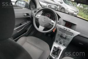 Pelēks Opel Astra 2009 Rīga, ar dzinēja tilpumu 1.60 L un nobraukumu 205 tūkst. km par 2790 €, foto 8 vietnē AUTOMOTO.COM.LV