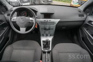 Pelēks Opel Astra 2009 Rīga, ar dzinēja tilpumu 1.60 L un nobraukumu 205 tūkst. km par 2790 €, foto 9 vietnē AUTOMOTO.COM.LV