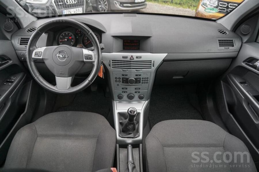 Pelēks Opel Astra 2009 Rīga, ar dzinēja tilpumu 1.60 L un nobraukumu 205 tūkst. km par 2790 €, foto 9 vietnē AUTOMOTO.COM.LV