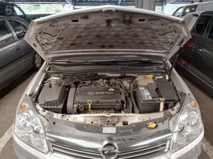 Grey Opel Astra 2009 in Cesis, with an engine capacity of 1.60 L and mileage of 0 thousand km for 2990 €, photo 13 on AUTOMOTO.COM.LV